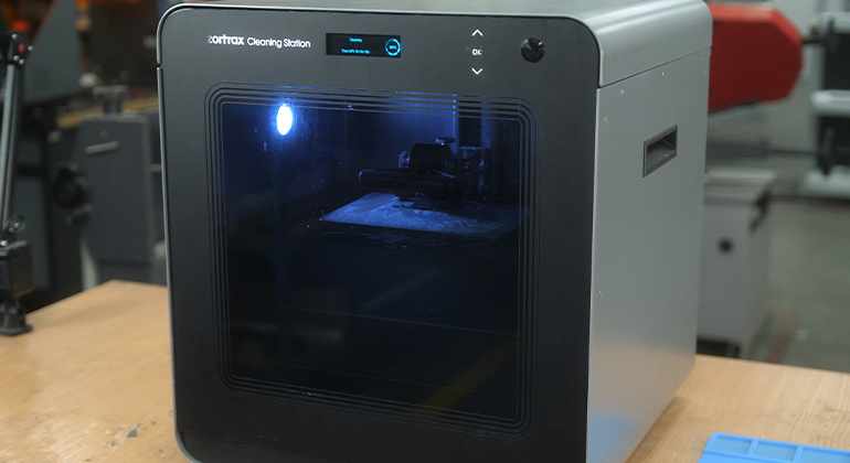 Resin 3D Prints Cleaning Made Easier with Zortrax Cleaning Station